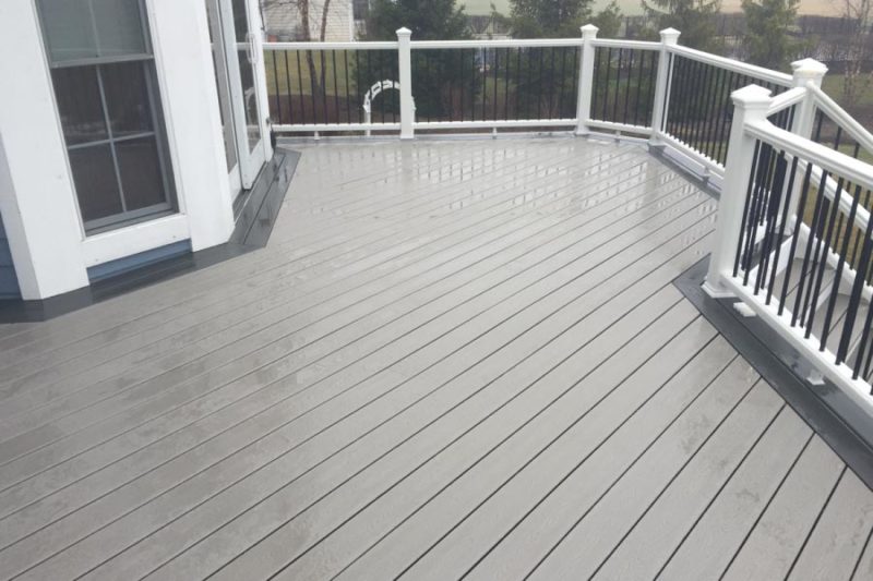 Gravel Path Trex® Deck with Border Fox River Grove - Rock Solid ...