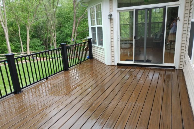 Trex® Transcend Deck with Black Signature Aluminum Rail Panels McHenry ...